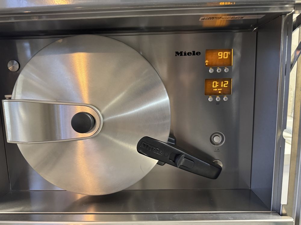 Miele DG 4164 L/ED/CS/CH Dampfgarer - Top Zustand! (Gebraucht) in Basel ...