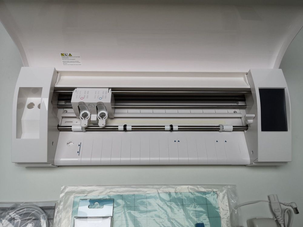 Silhouette Cameo 3 (Gebraucht) in Neuenhof für CHF 300 – mit Lieferung ...