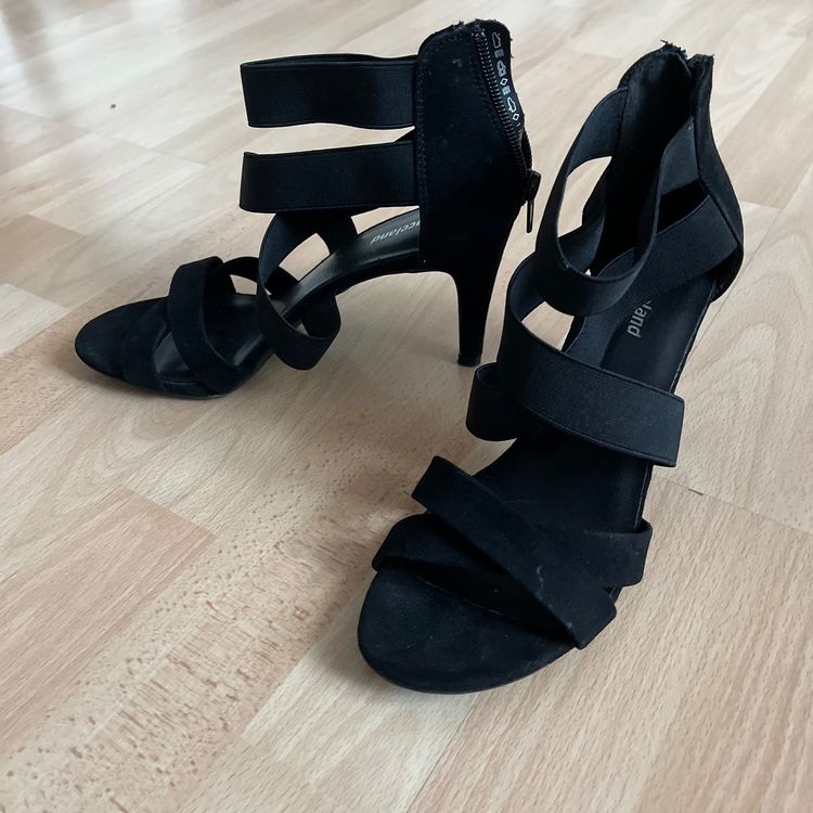 Mittelhohe Absatzsandalen im Bondage-Look (Size EU37) | Kaufen auf Ricardo