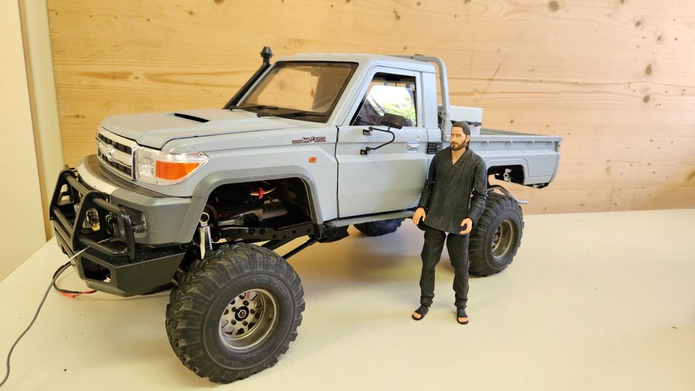 RC4WD Trail Finder 2 Toyota LC70 Land Cruiser Scale Crawler (Gebraucht ...