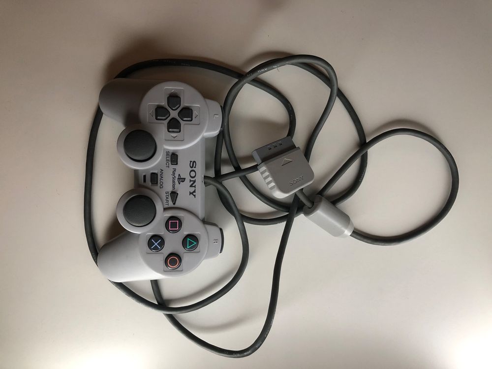 PS1 Controller (Gebraucht) in St.gallen für CHF 15 – mit Lieferung auf ...