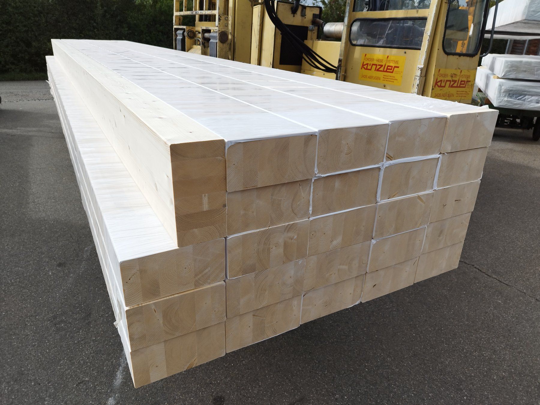 BSH Holzbalken Leimbinder Balken bis 8m NEU (Gebraucht) in Basel für ...