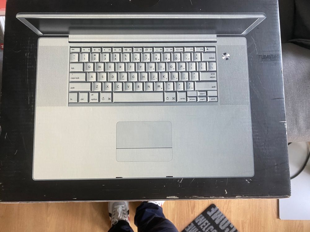 Apple PowerBook G4 17 Inch (Defekt) in Zürich für CHF 140 – mit ...