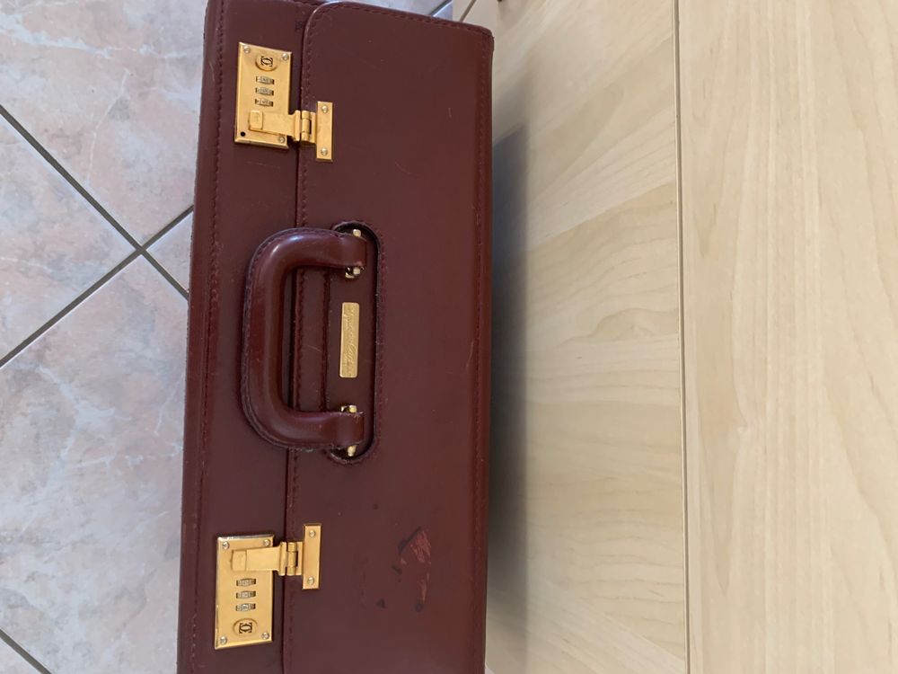Atache Case must de Cartier (Gebraucht) in Villars ste-Croix für CHF ...