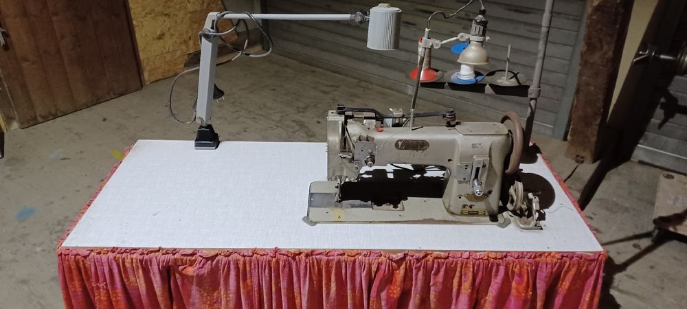 Pfaff Industriemaschine Model 134-35 | Kaufen auf Ricardo