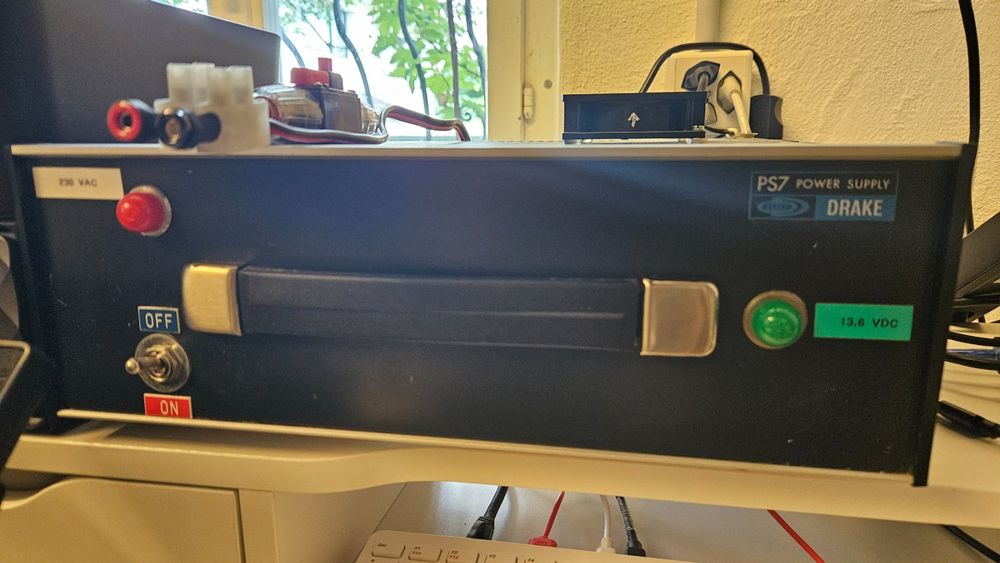 Drake PS7 Netzteil 13.6 V / 26 Ampere / Spezialumbau (Gebraucht) in ...