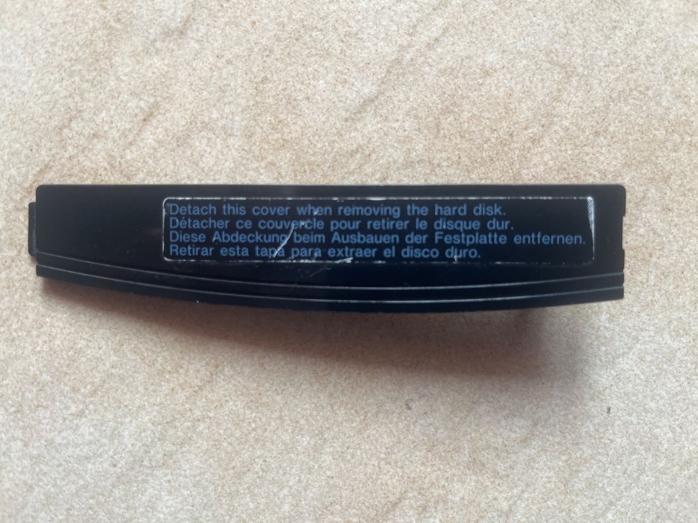 Cache pour disque dur de console PS3 (Gebraucht) in Vernayaz für CHF 1 ...
