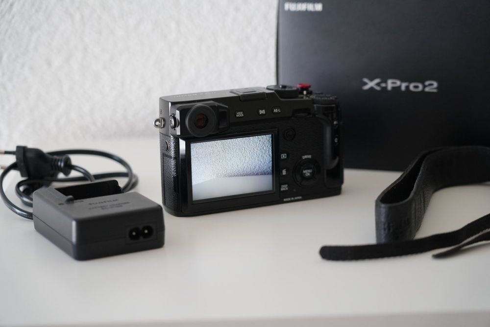 Fujifilm X-Pro2 Kamera Bundle – Wie neu! (Gebraucht) in Luterbach für ...