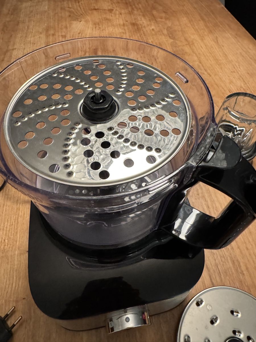 Kenwood Food Processor with Attachments - Great Condition! (Gebraucht ...