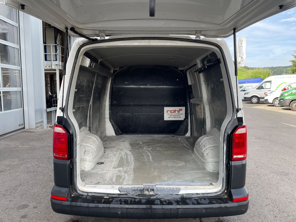 VW T6 Transporter / Kastenwagen 2.0 Diesel Manuell (Gebraucht) in ...