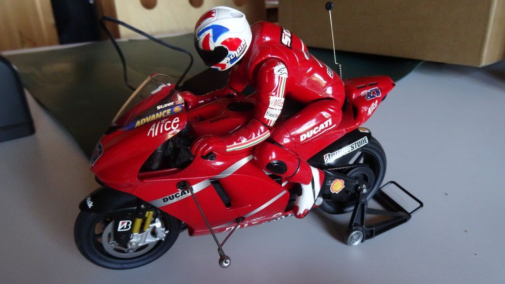 Ducati Desmosedici RC Motorrad ferngesteuert (Gebraucht) in Sulz LU für ...