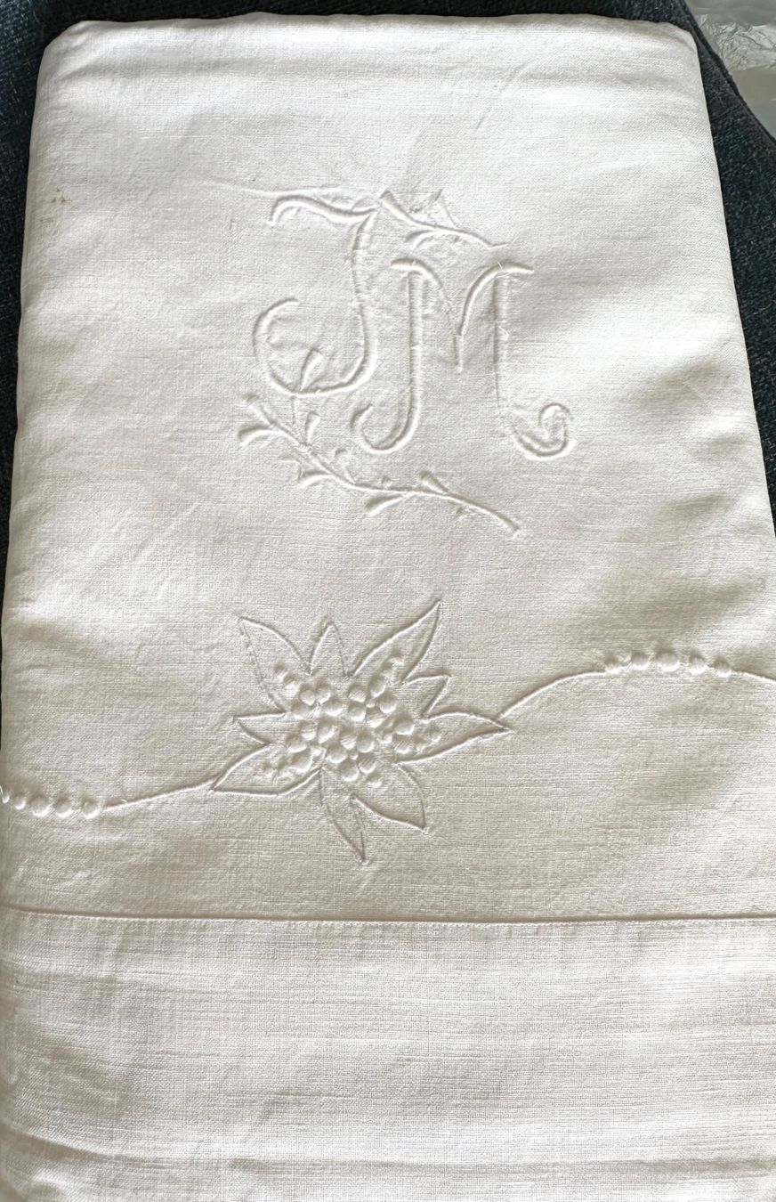 🟢 Ancien drap brodé JM / Altes besticktes Edelweiss-Tuch JM (D'occasion ...