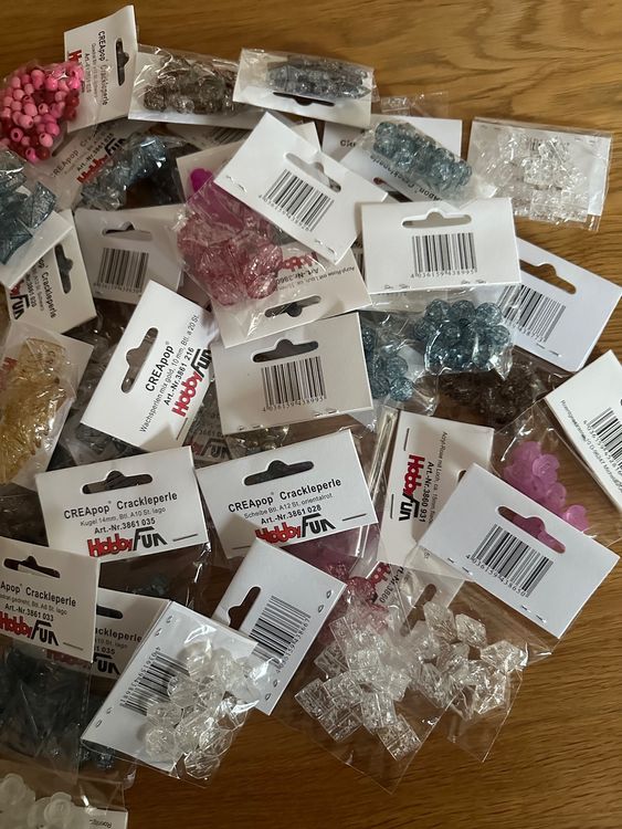 Grosses Paket Perlen zum Basteln (Neu (gemäss Beschreibung)) in Windlach für CHF 6 – mit ...