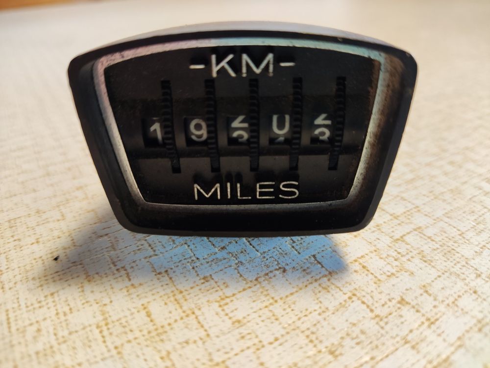 Oldtimer Kilometerzähler KM (Gebraucht) in Ufhusen für CHF 6 – mit ...