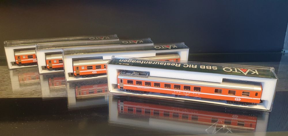KATO:N: 4 X SBB RIC EUROFIMA PERSONEN-/SPEISEWAGEN MIT LICHT (Gebraucht) in Biglen für CHF 191. ...