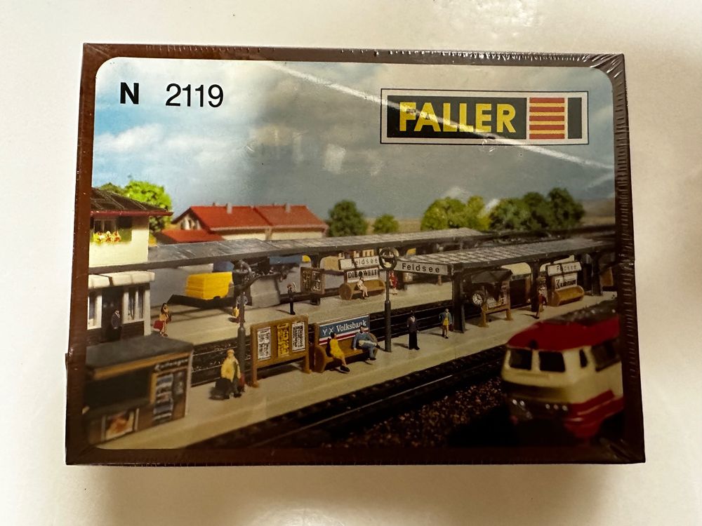 Bahnsteig überdacht N2119 - Spur N (Neu und originalverpackt) in Abtwil ...