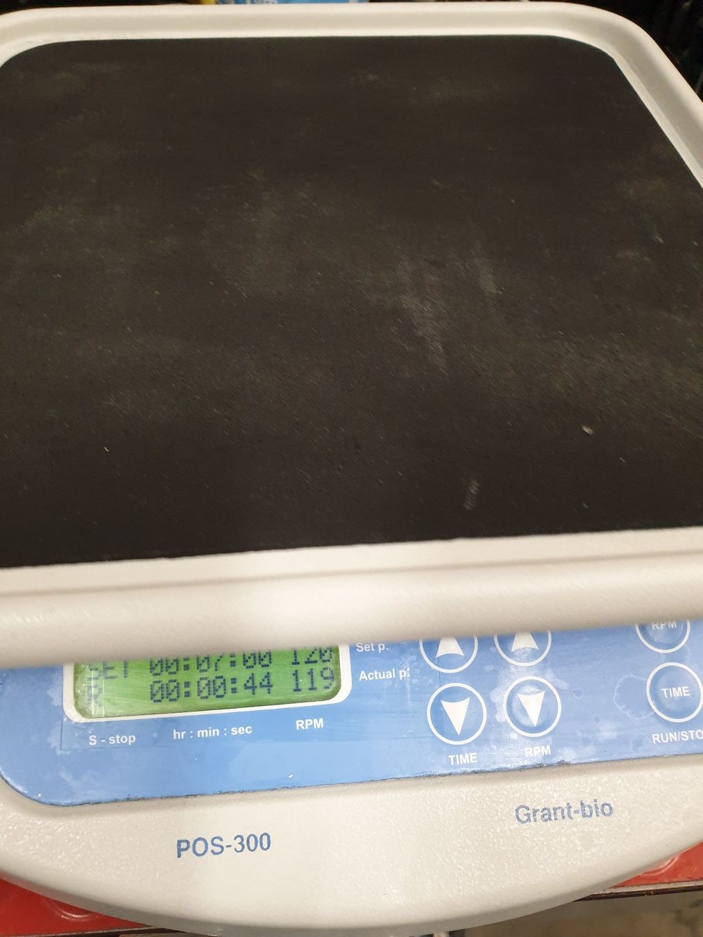 Grant Bio POS-300 Orbital Shaking Platform (Gebraucht) in Ecublens VD ...