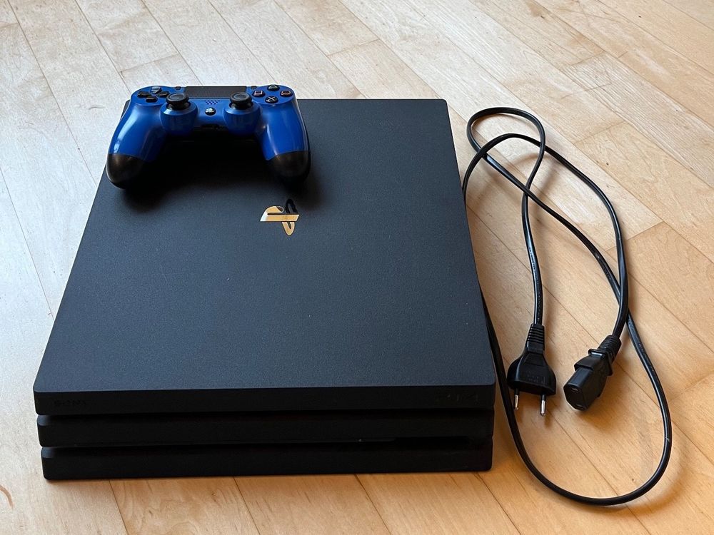 PS4 Pro - mit Controller & Stromkabel | Kaufen auf Ricardo