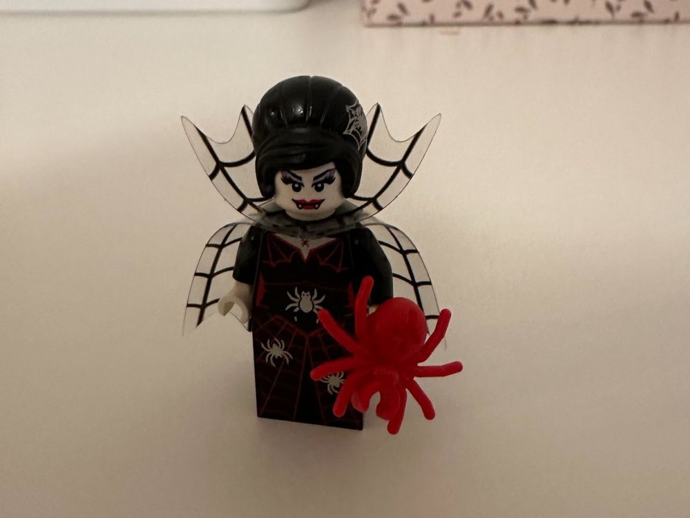LEGO Vampire Queen Minifigure Monsters Series 14 | Kaufen auf Ricardo