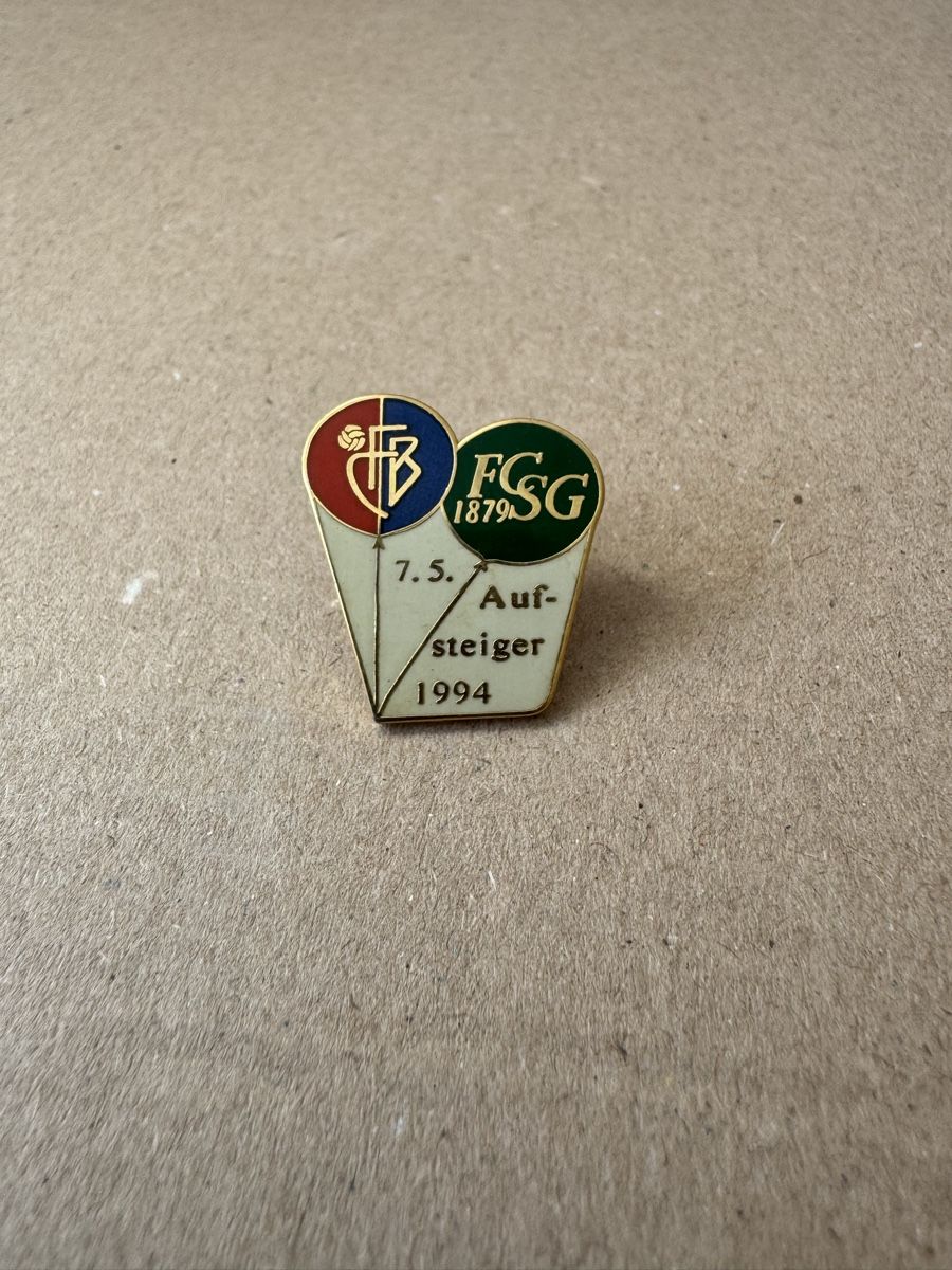 Fc Basel Aufstiegs Pin (Gebraucht) in Lenzburg für CHF 4 – mit ...