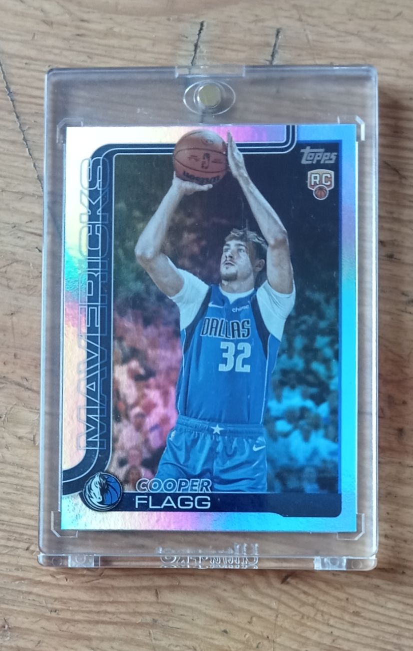 Cooper Flagg Silver Holo Topps NBA card (Neuf (Voir description)) à ...