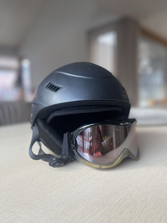Skihelm (Gr. 56) mit Brille, gut erhalten (Gebraucht) in Balzers für ...