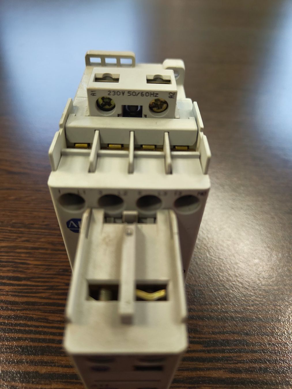 Allen-Bradley Schütz C9 100-F09*10 mit Hilfskontakt (Gebraucht) in ...