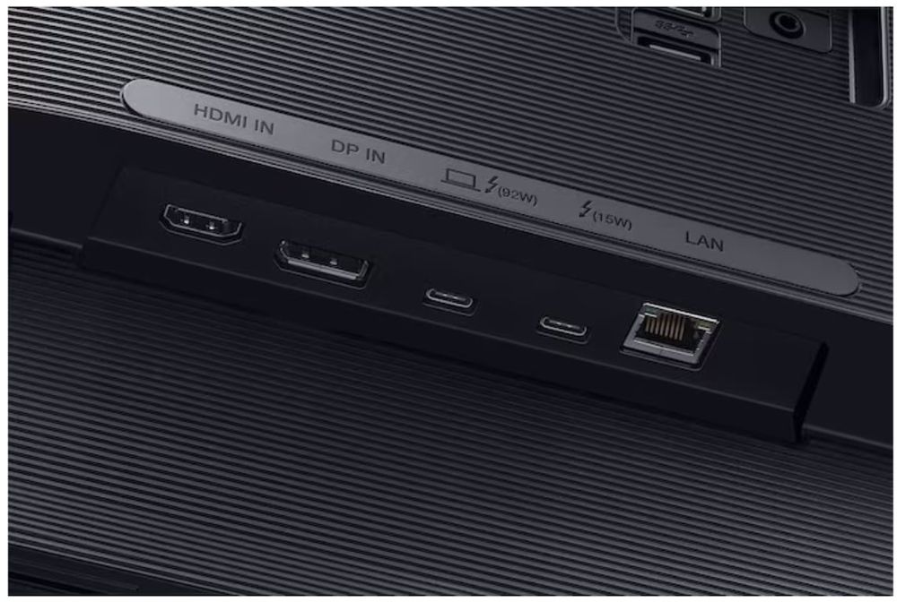 Samsung 32" Monitor 4K mit USB-Hub + LAN (USB-C 92W) (Gebraucht) in für ...