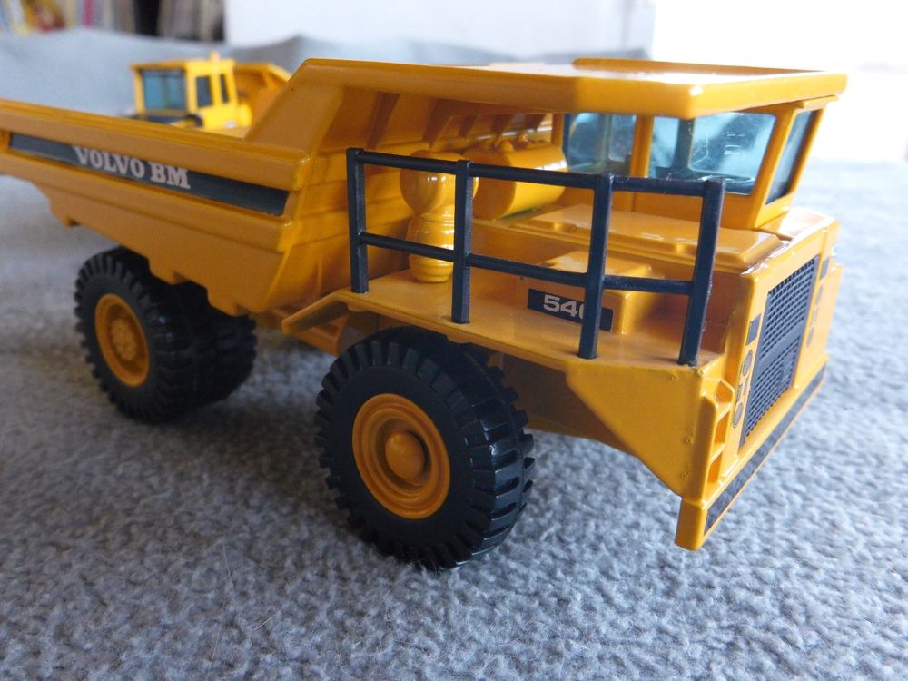 5 machines de chantier Volvo - Joal | Kaufen auf Ricardo