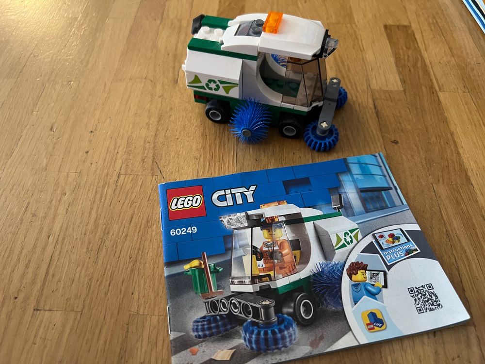 Lego City Strassenkehrmaschine 60249 (Gebraucht) in Zürich für CHF 10 ...