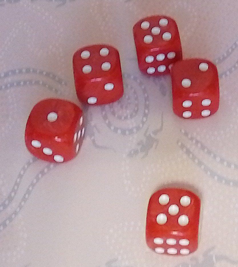 5 Würfel mit pearloptik rot / Ersatz Würfel Spiel (Gebraucht) in Wohlen ...