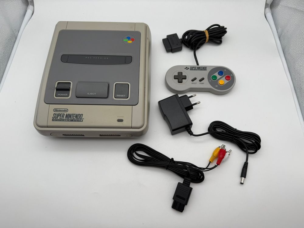 SNES + Controller Nintendo original Retro (Gebraucht) in St. Gallen für ...