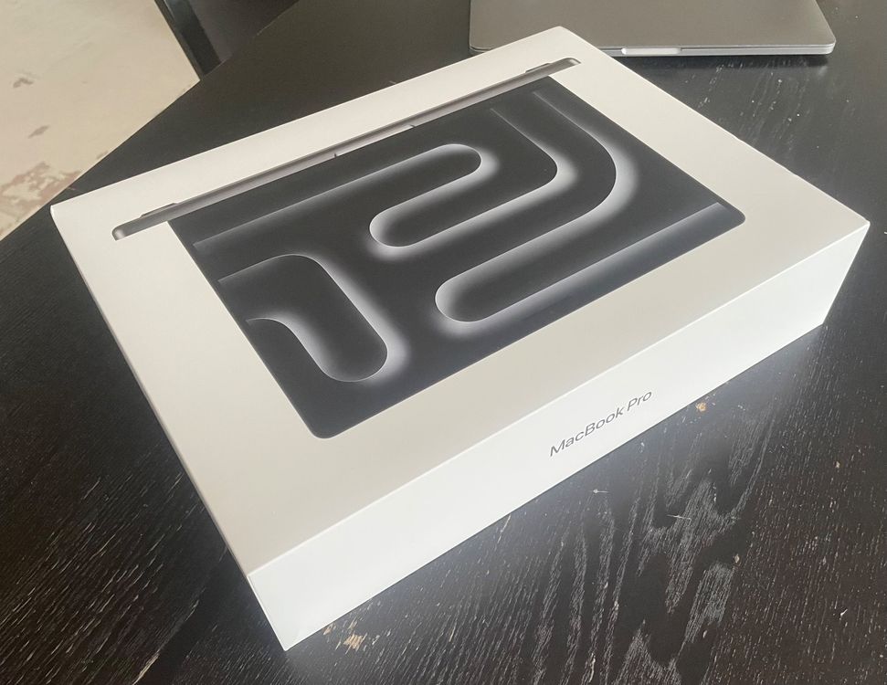 OriginalVerpackung Macbook Pro 14“ 2023 Karton Box (Gebraucht) in ...