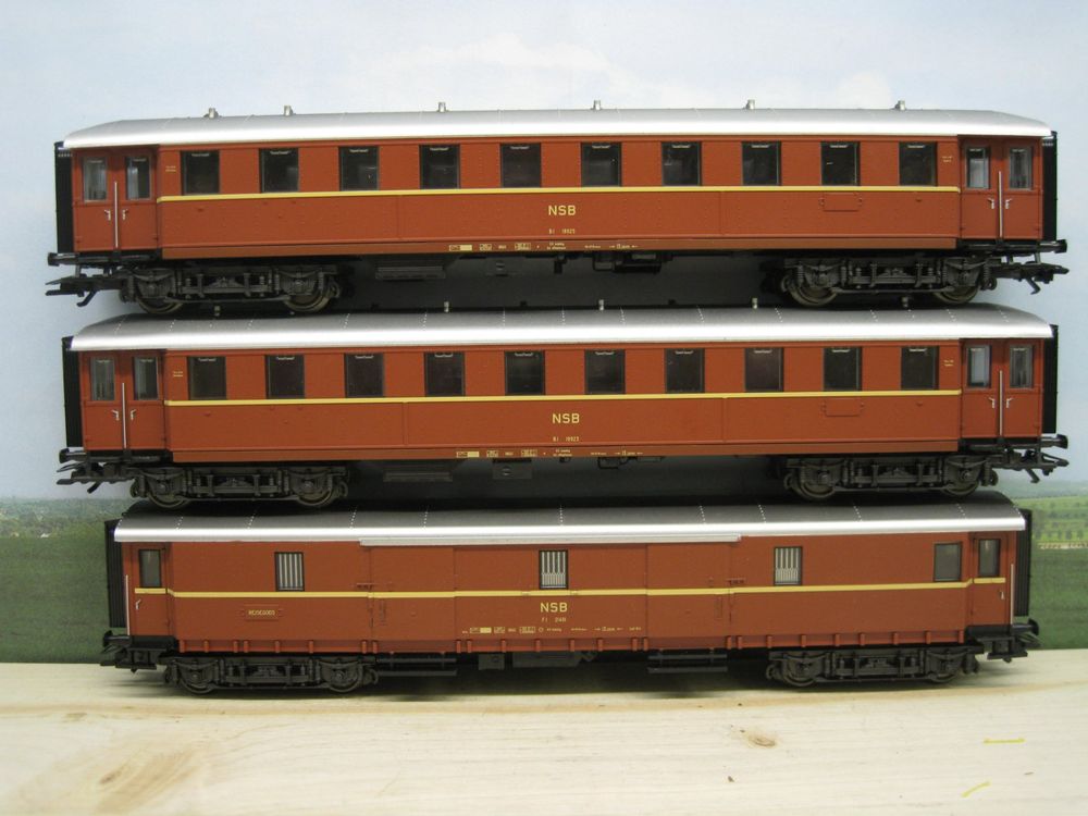 Märklin Wagenset NSB 2PW/1Postwagen (Gebraucht) in Eschlikon TG für CHF ...