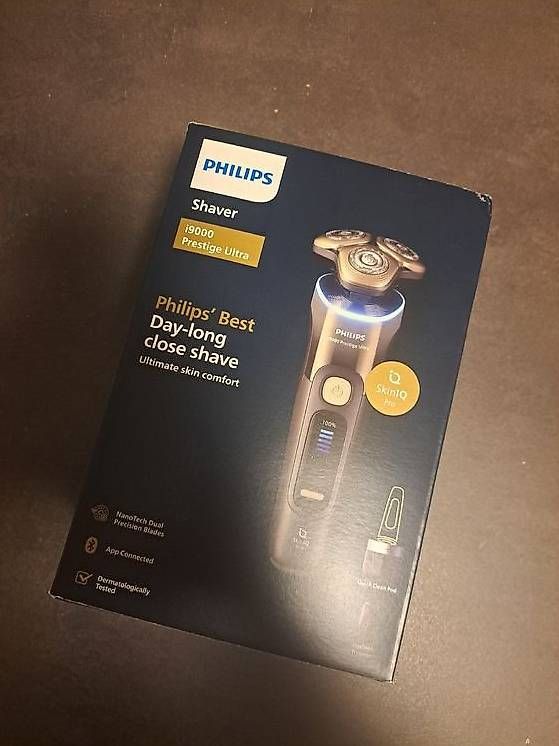 Philips Shaver i9000 Prestige Ultra Neu & OVP (XP9405/31) (Neu und ...