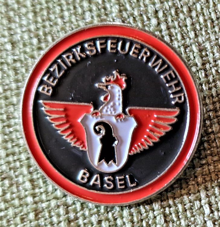 L626 - Pin Bezirksfeuerwehr Basel - Feuerwehr Auflage: 500 (Gebraucht) in Reinach BL für CHF 1.5 ...