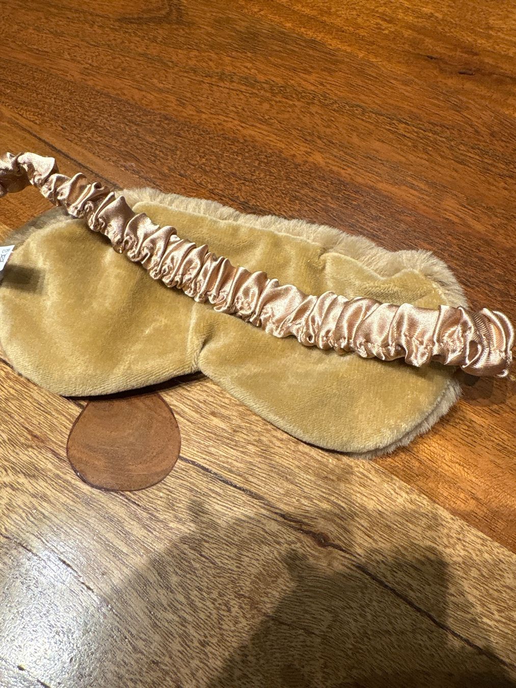 Flauschige Schlafmaske Faultier – Süss träumen im Winter! (Gebraucht ...