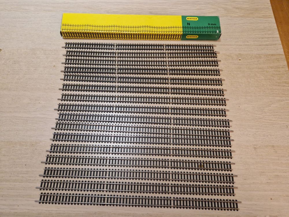 Minitrix 16 x 14902 gerades gleis N (D'occasion) à St-Aubin-Sauges pour ...