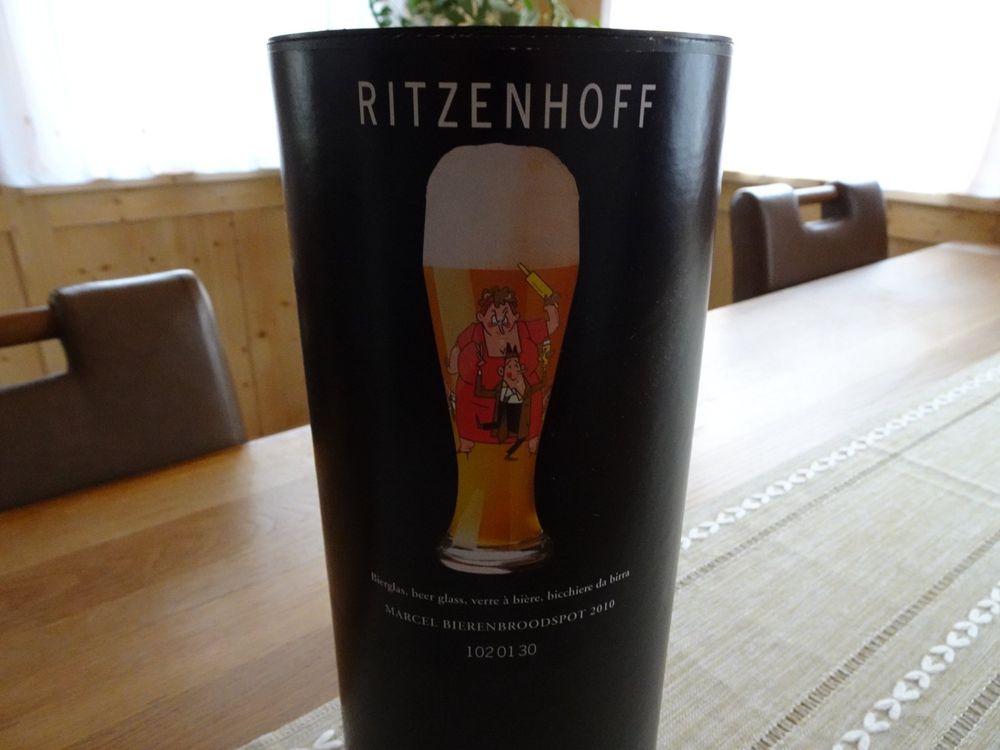NEUES witziges Rizenhoff Bierglas Sammlered. 2010 - 424200 (Neu (gemäss ...