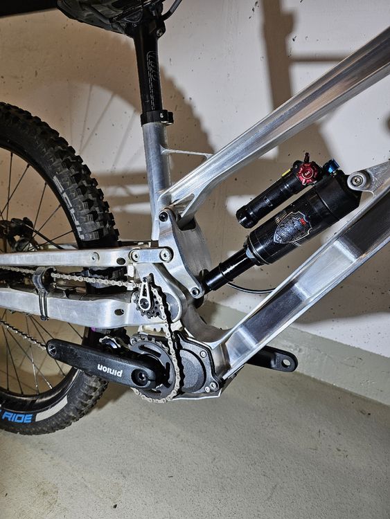 Gamux Sego Pro DH Bike (Gebraucht) in Sursee für CHF 4598 – nur Abholung auf Ricardo kaufen