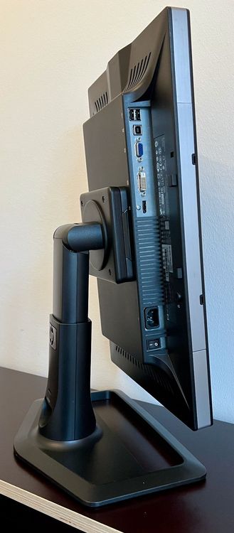 HP ZR22w Monitor S-IPS 21,5 Zoll 1080p (Gebraucht) in Zürich für CHF 49 ...