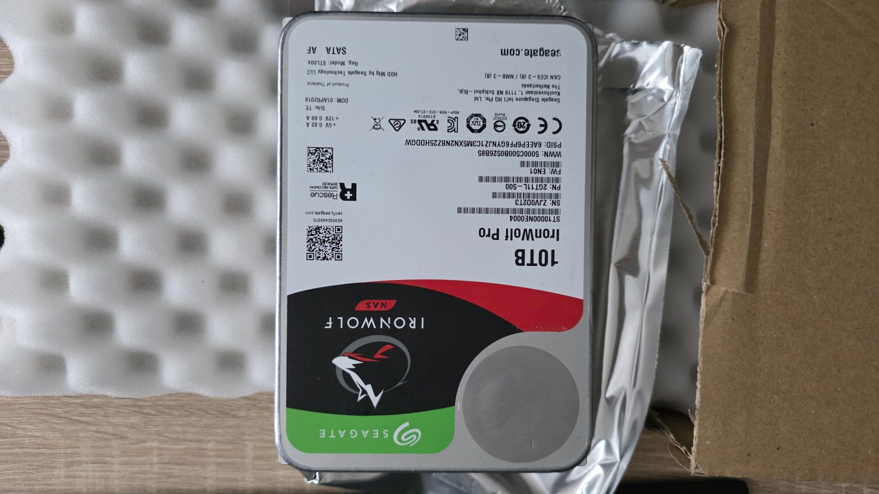 Seagate IronWolf Pro 10TB / NAS @ Server HDD (Gebraucht) in Zufikon für ...