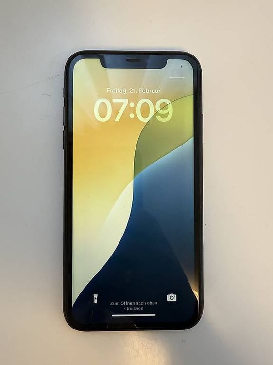 Apple Iphone 11 64GB Schwarz (Gebraucht) in Ibach für CHF 106 – mit Lieferung auf Ricardo kaufen
