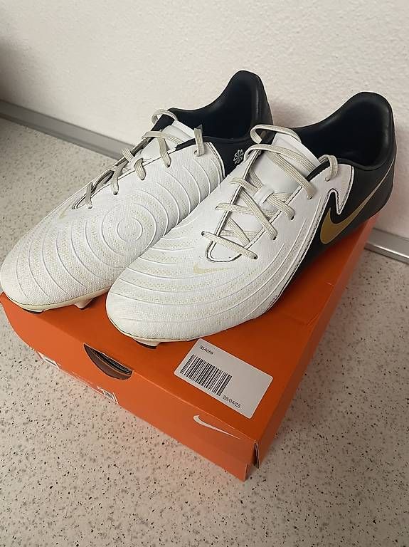 Scarpe calcio nr. 39 Nike Phantom GX II Academy FG/MG (Usato) a ...