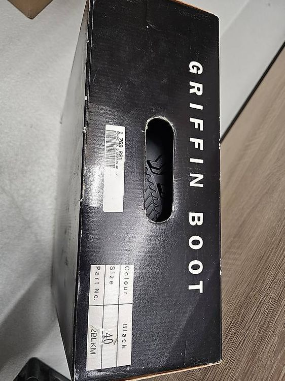 Scania Griffin Boot Stiefel neu (Gebraucht) in Mägenwil für CHF 100 ...