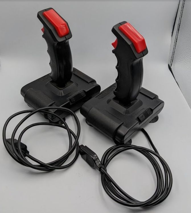2x Joysticks SVI SpectraVideo 318-102 (Defekt) in Bad Ragaz für CHF 20 – mit Lieferung auf ...