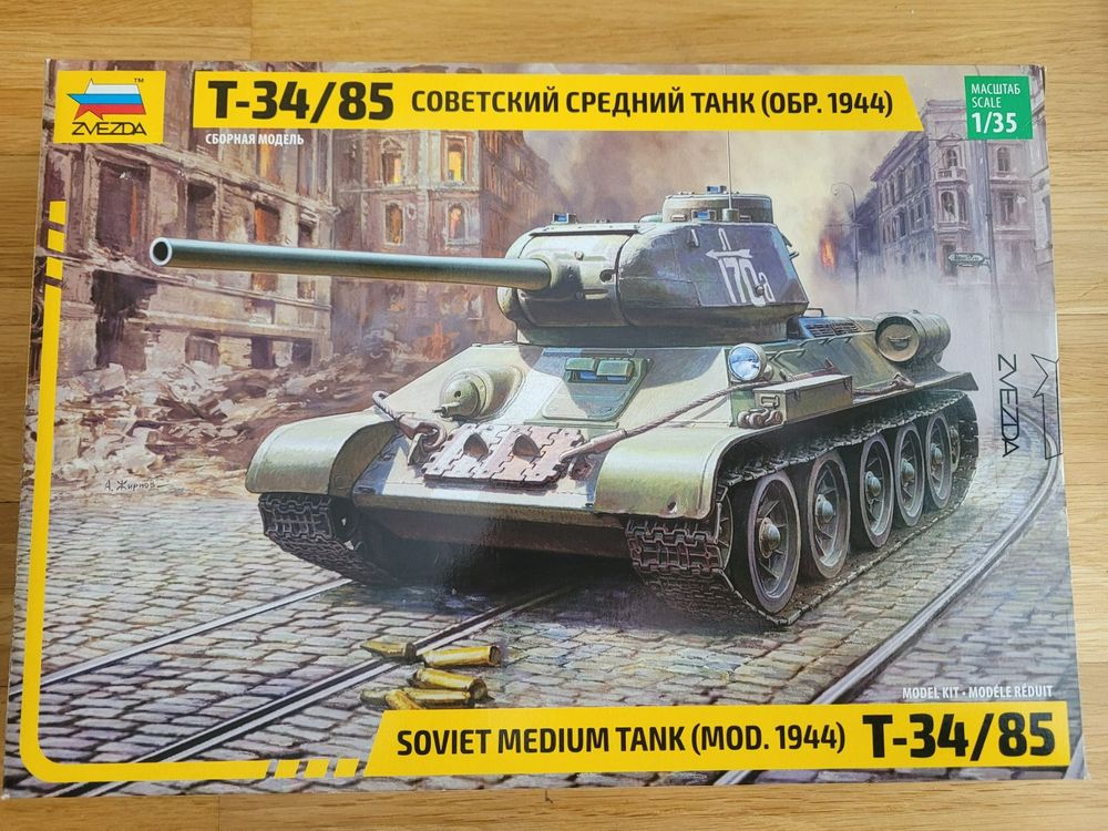 Zvezda 3687 T-34/85 Soviet tank 1/35 (Neu und originalverpackt) in ...