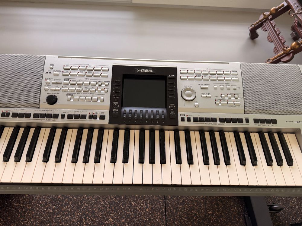 Keyboard Yamaha PSR-3000 (Gebraucht) in Root für CHF 1 – nur Abholung ...