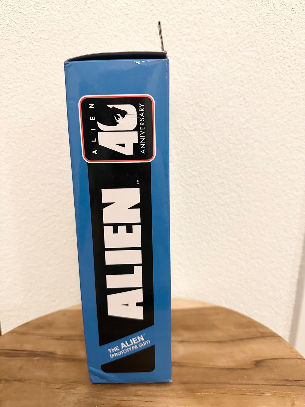 NECA ALIEN 40TH ANNIVERSAY THE ALIEN PROTOTYPE SUIT neu rar (Neu und ...