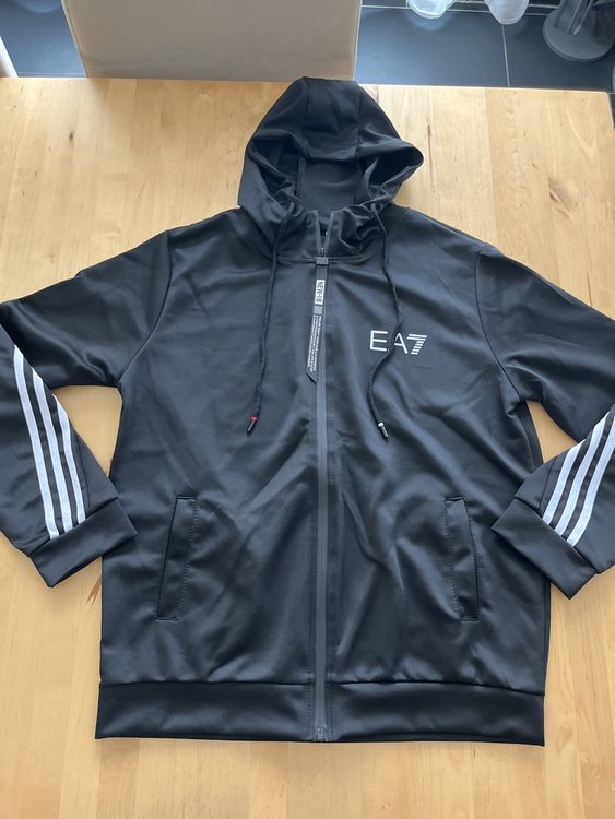 EA7 Emporio Armani Trainingsjacke Gr. XL (Gebraucht) in neuenhof für CHF 30 – mit Lieferung auf ...